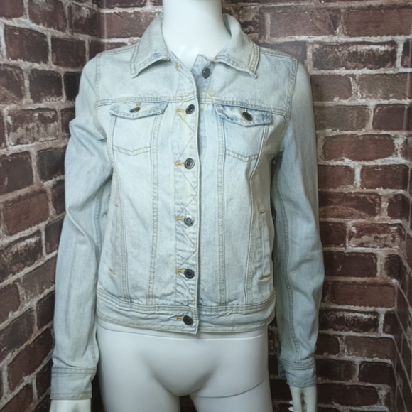 Mossimo Supply Co. | Jackets & Coats | Mossimo Denim Jacket | Poshmark